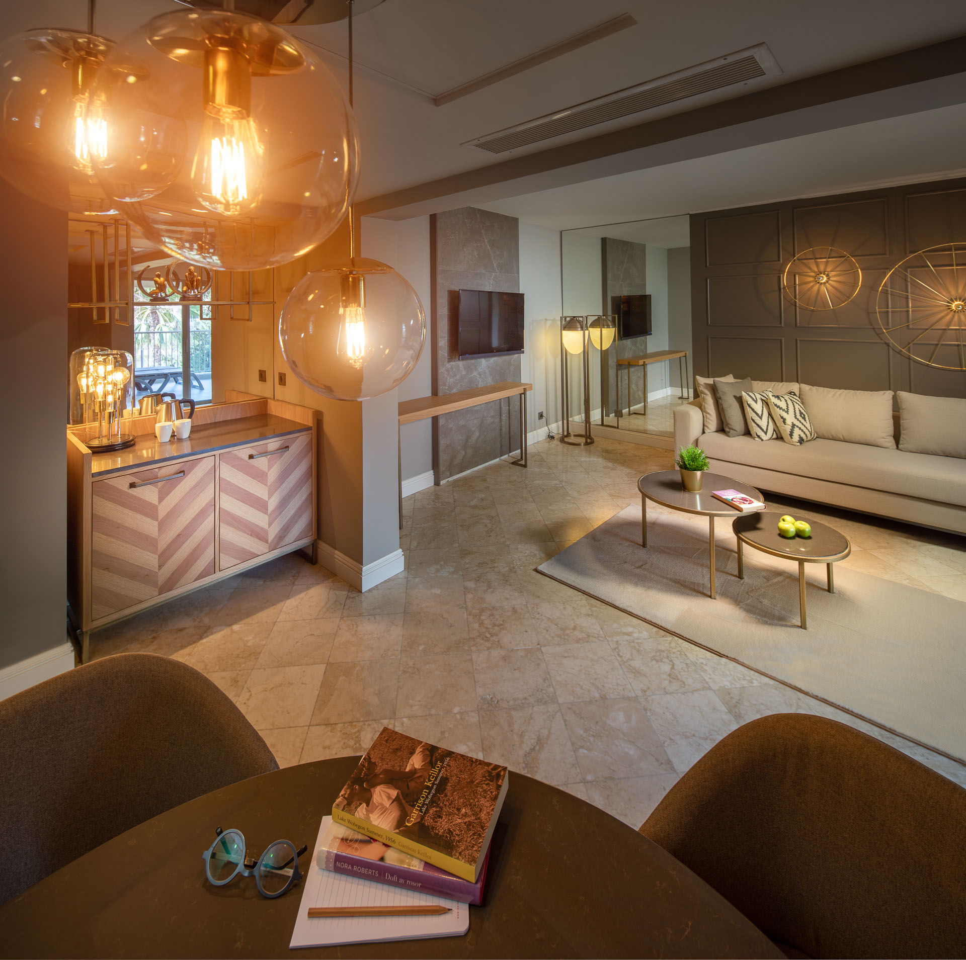 Side Suite | Barut Hemera